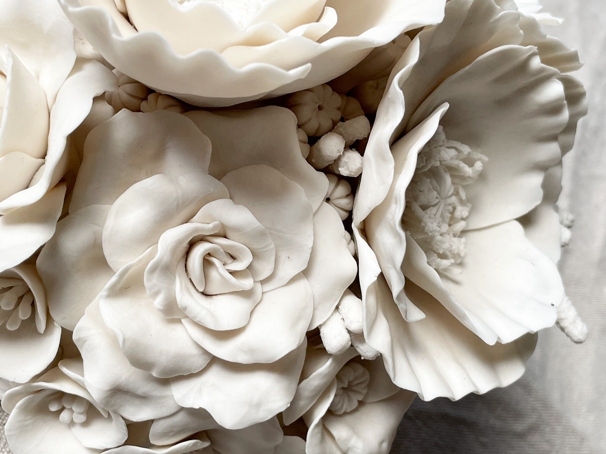 Bloemen maken van porselein - Mary Splinter | de Hazelaar
